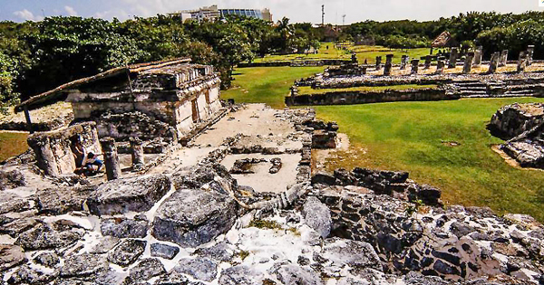 El Rey Mayan Ruins Photo Tour in Cancun