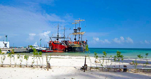 Puerto Juarez Walking Tour - Cancun, Mexico